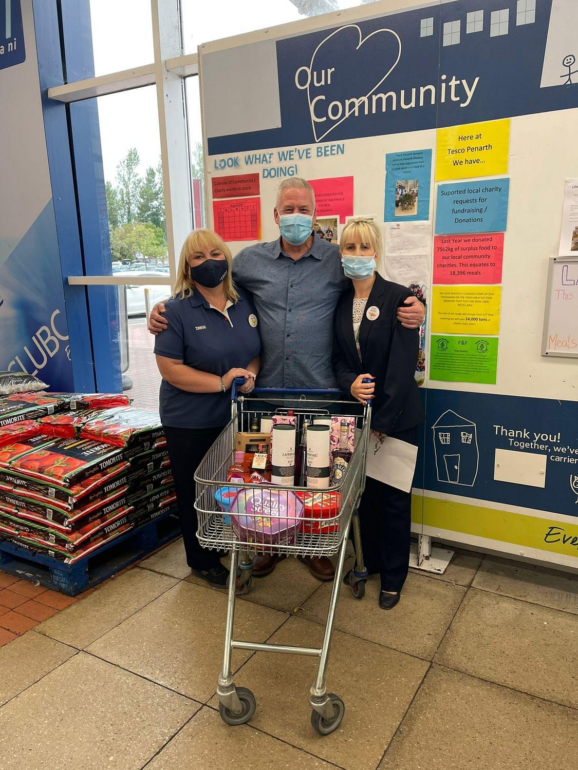 Tesco Community Team donate prizes to Mayor's Charity Golf event ...