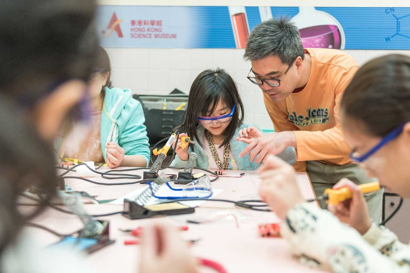 Shows & Workshops • Science Made Simple